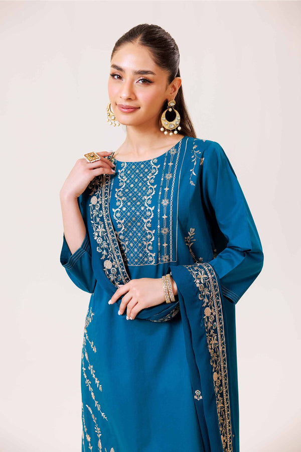Luxury Pret Dresses Collection in Pakistan – NISHAT